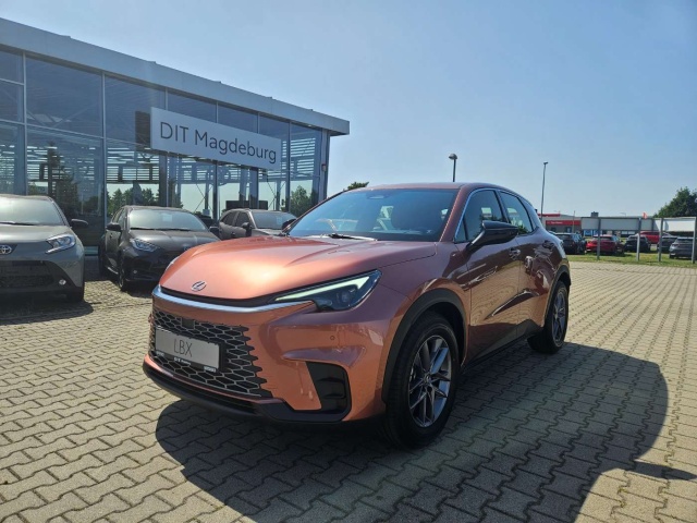 Lexus LBX occasion uit Duitsland - 2025/4 / € 30.990,- all-in prijs