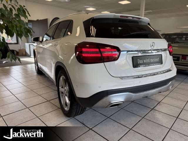 Mercedes-Benz GLA 180 occasion uit Duitsland - 2019/9 / € 23.550,- all ...