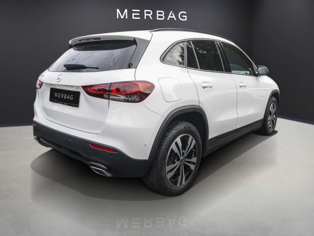 Mercedes-Benz GLA 250 importeren: € 32.890 incl. BPM | 44100